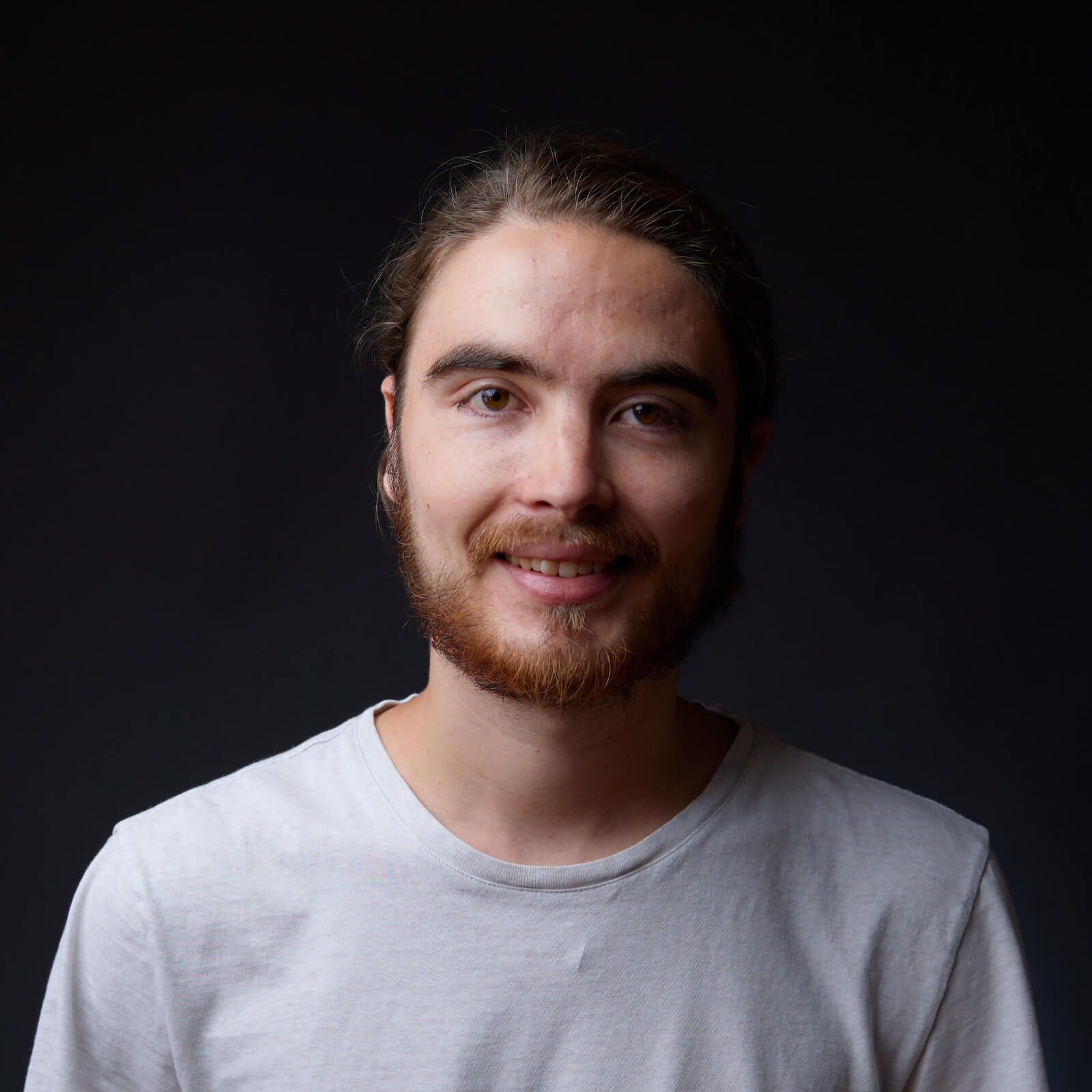 Podcast intros and outros: All you need to know (with scripts) - Resound